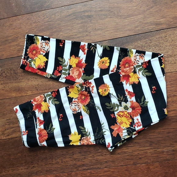 Chances R | Pants & Jumpsuits | Chances R Leggings | Poshmark